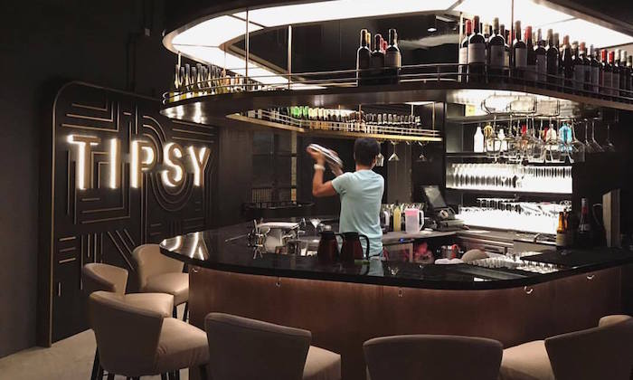 Tipsy Restaurant & Bar