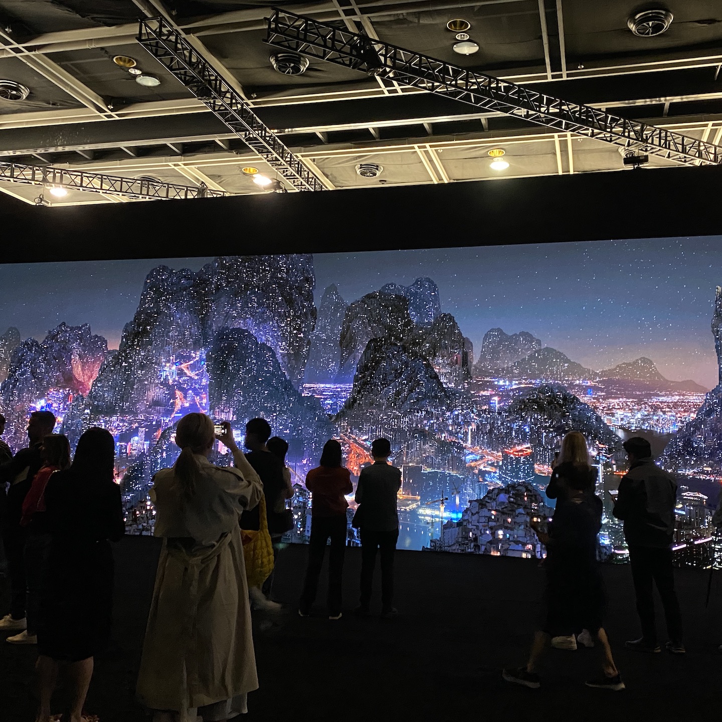 Sassy's Guide to Holiday Party Dressing 2013 - Sassy Hong Kong