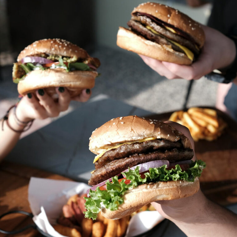 Repulse Bay Guide: Restaurants, Shops & Beaches